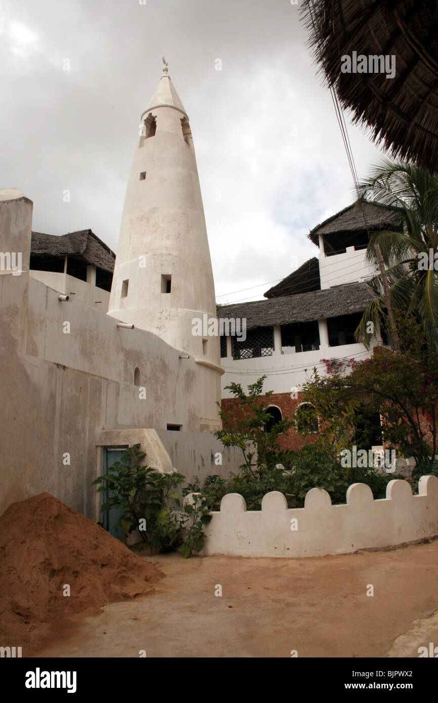 Mnarani Mosque Shela beach Stock Photo - Alamy