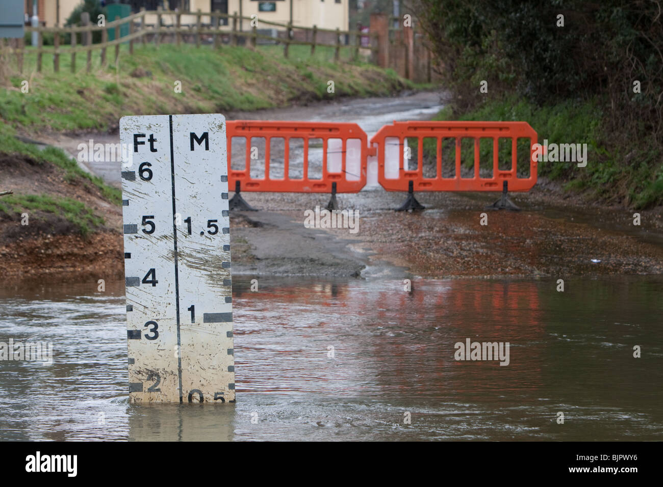 River height marker hi-res stock photography and images - Alamy