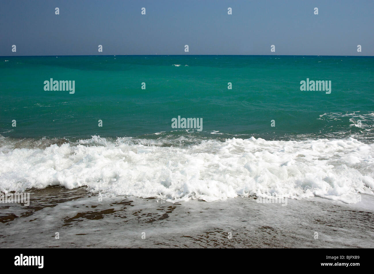 Ferocious waves hi-res stock photography and images - Alamy