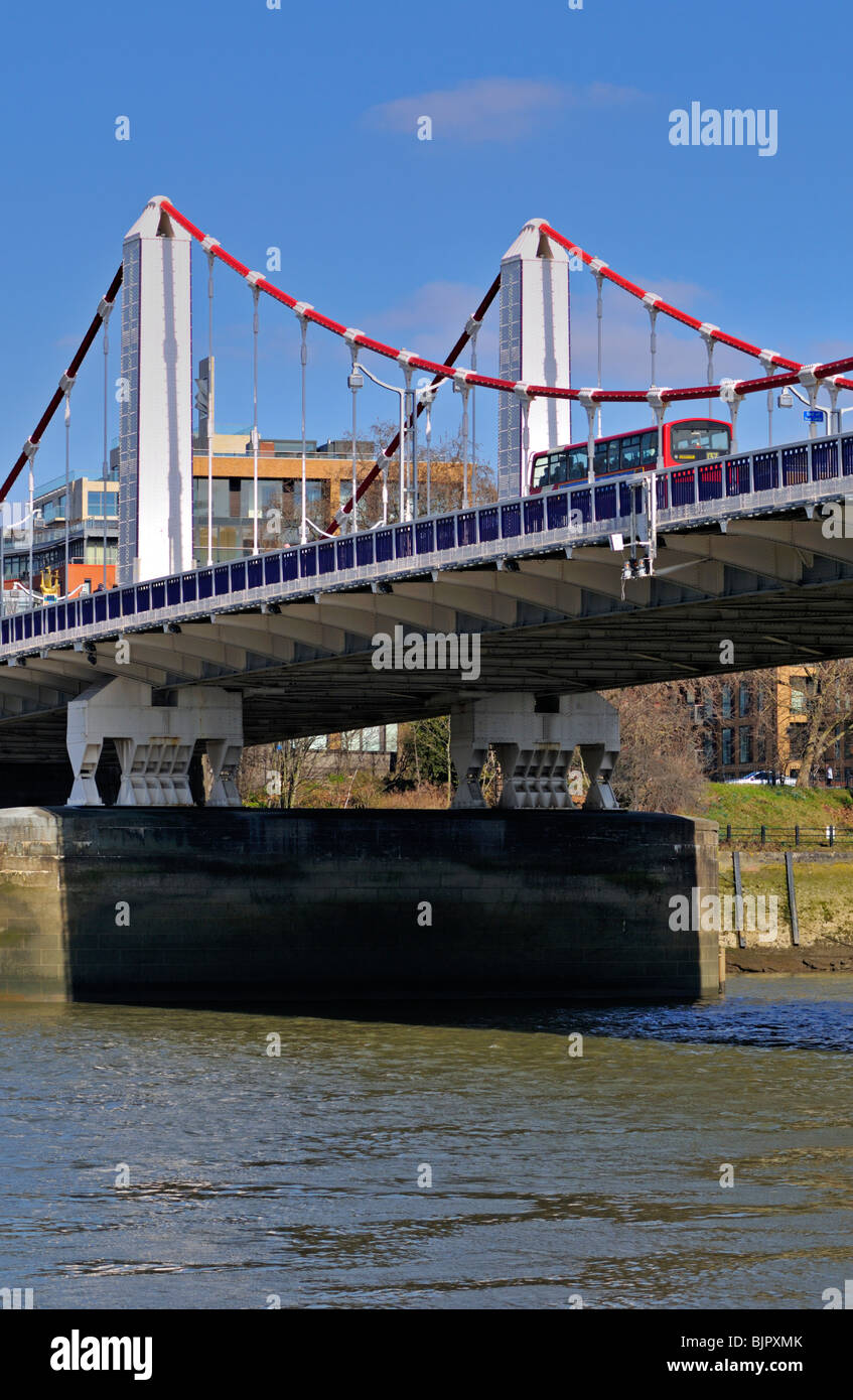 Chelsea Bridge, London, United Kingdom Stock Photo - Alamy