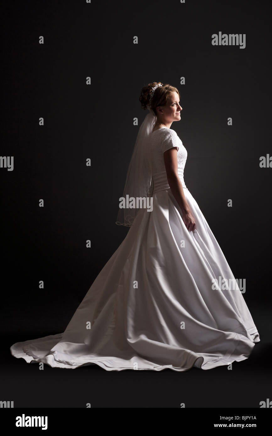 Weddings couple model hi-res stock photography and images - Alamy