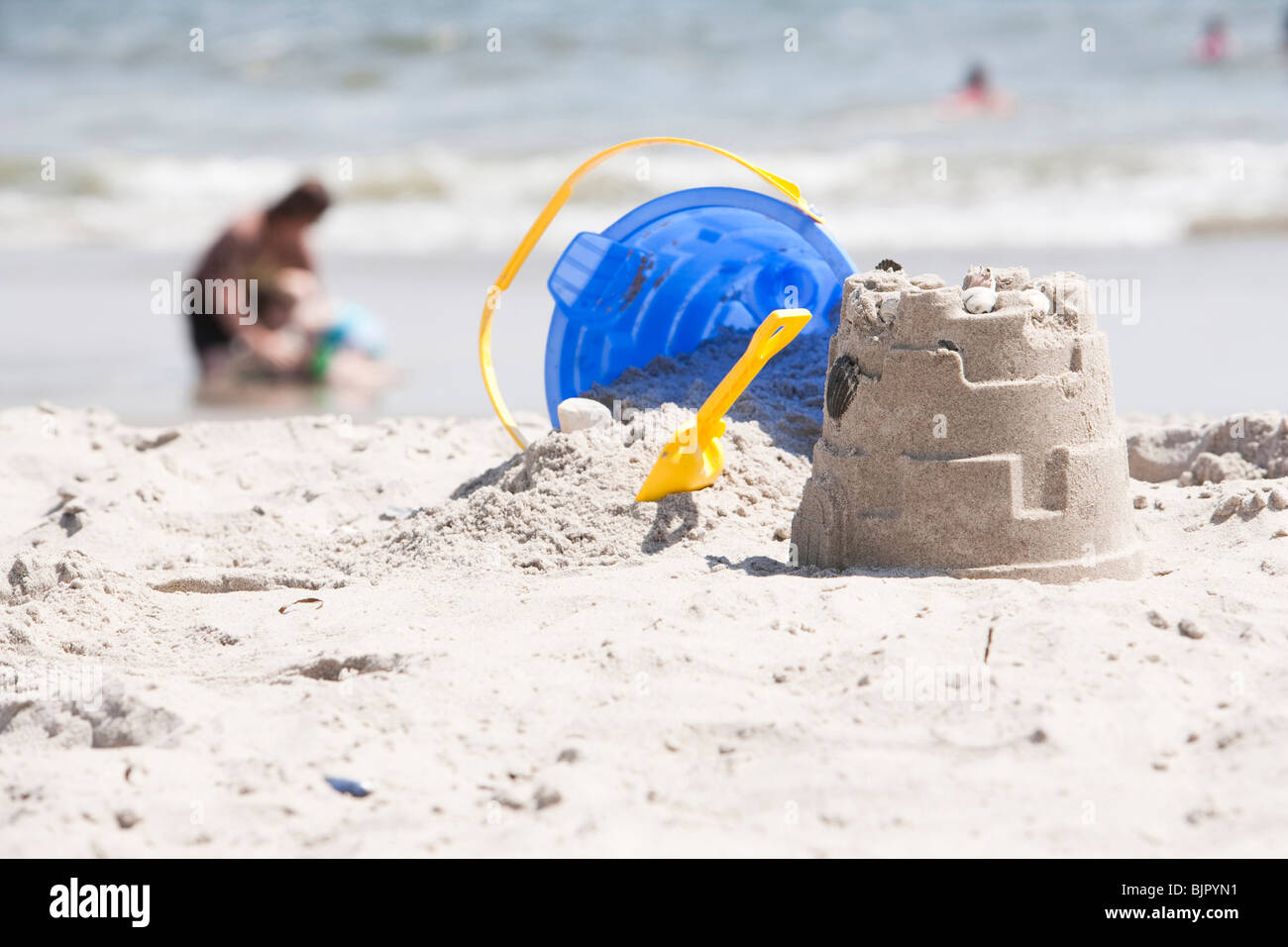 Sand castle buckets hi-res stock photography and images - Alamy