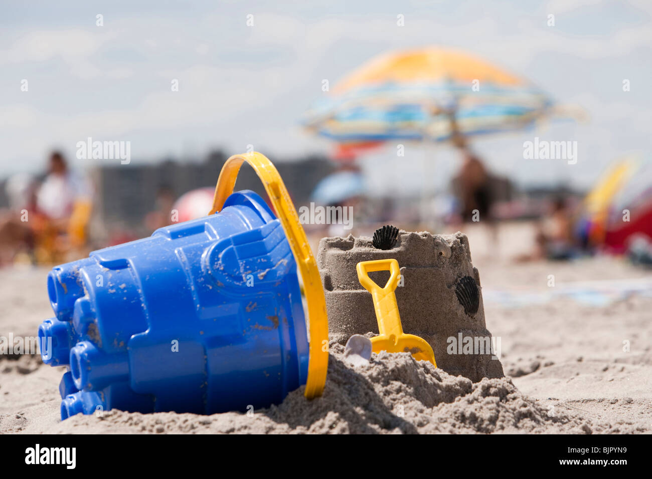 Sand castle buckets hi-res stock photography and images - Alamy