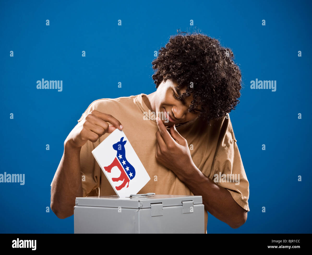 Boy voting ballot hi-res stock photography and images - Alamy