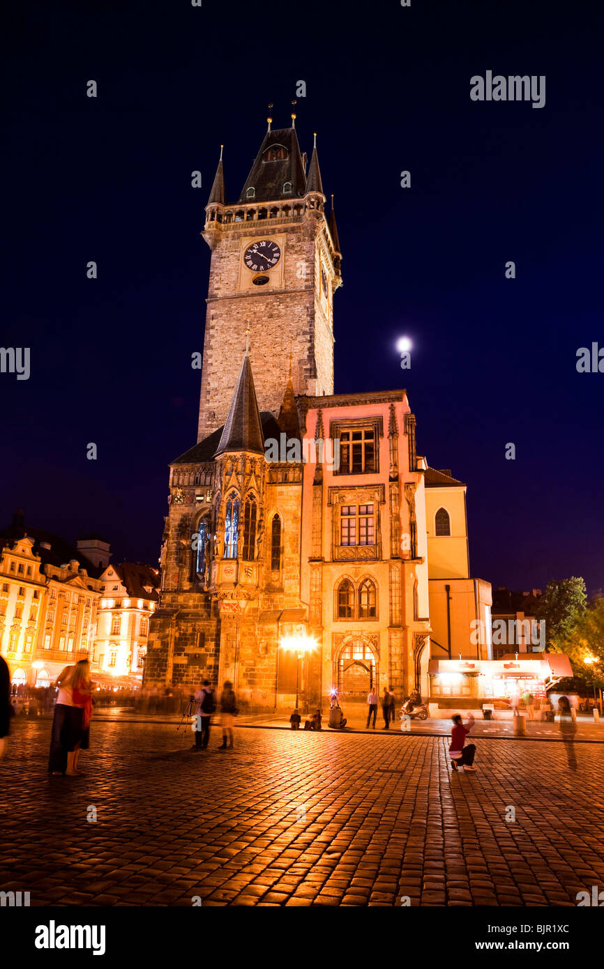 Church at night outside Stock Photo - Alamy