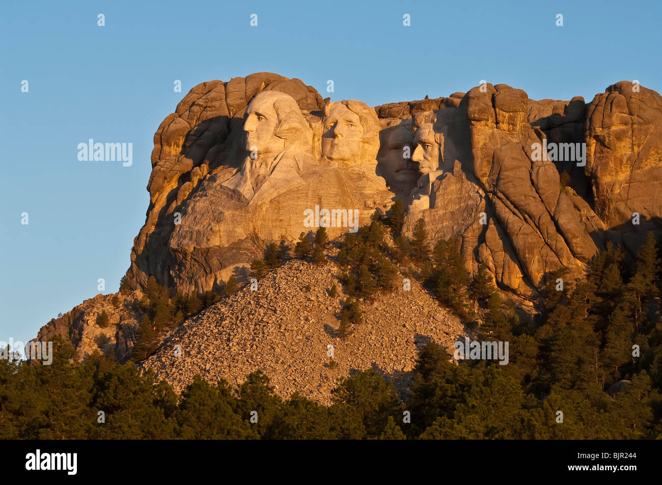 Sunrise, Mount Rushmore, Mount Rushmore National Memorial, South Dakota ...