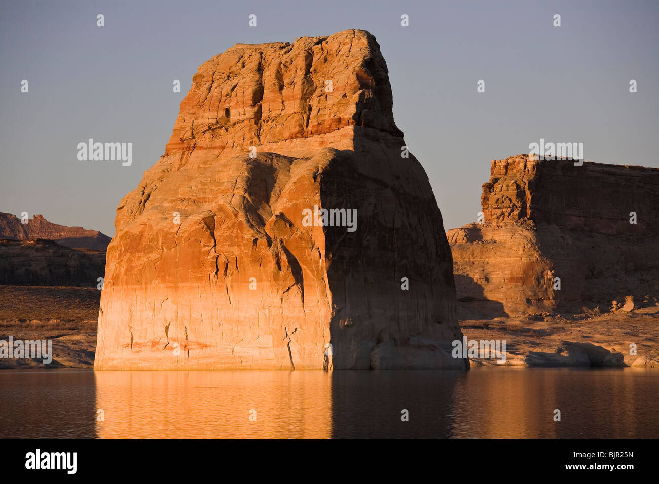 Lone Rock monolith, Lake Powell, Utah Stock Photo - Alamy