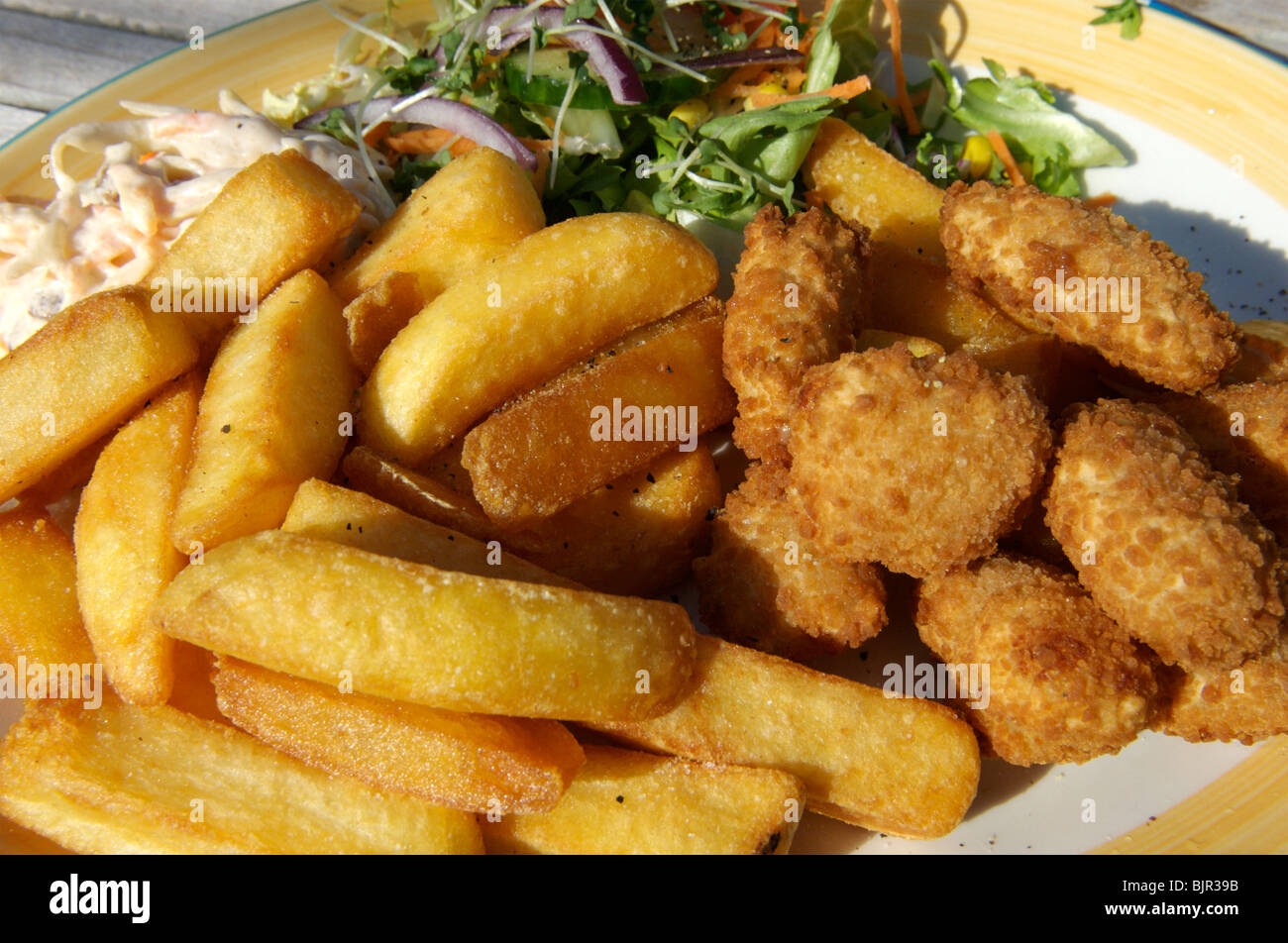 Breaded scampi and chips hi-res stock photography and images - Alamy