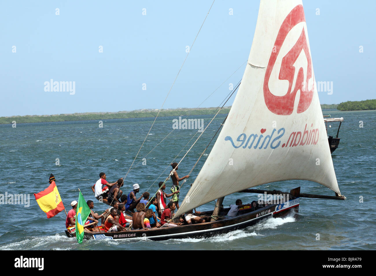 Ancient dhow hi-res stock photography and images - Alamy
