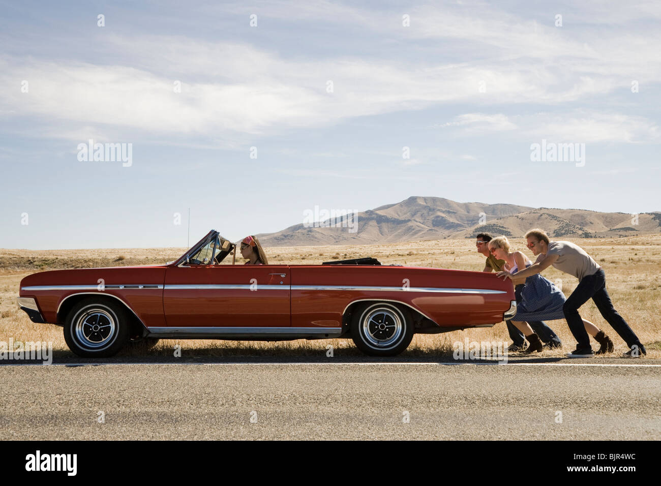 Pushing a car hi-res stock photography and images - Alamy