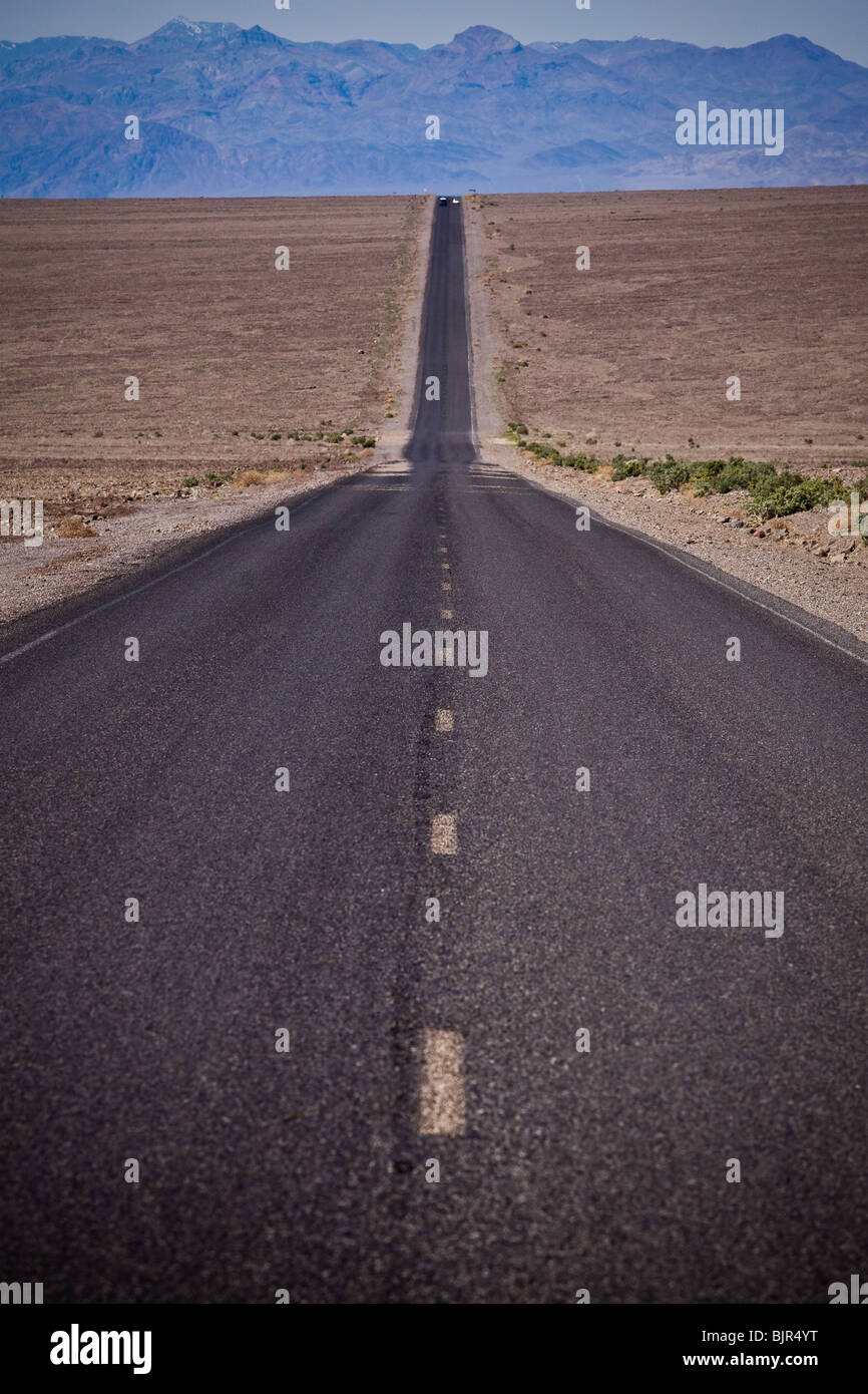 Empty highway hi-res stock photography and images - Alamy