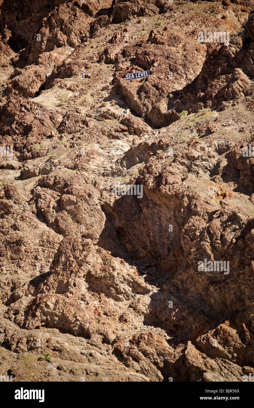 Sea level sign at Badwater Basin, the lowest point on earth in Death ...