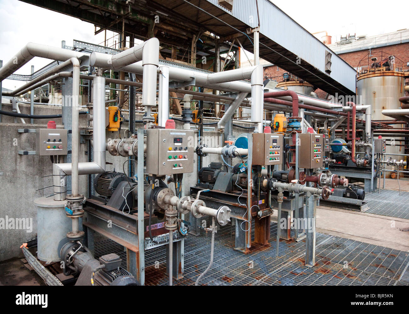 Industrial stainless steel pipework hi-res stock photography and images ...