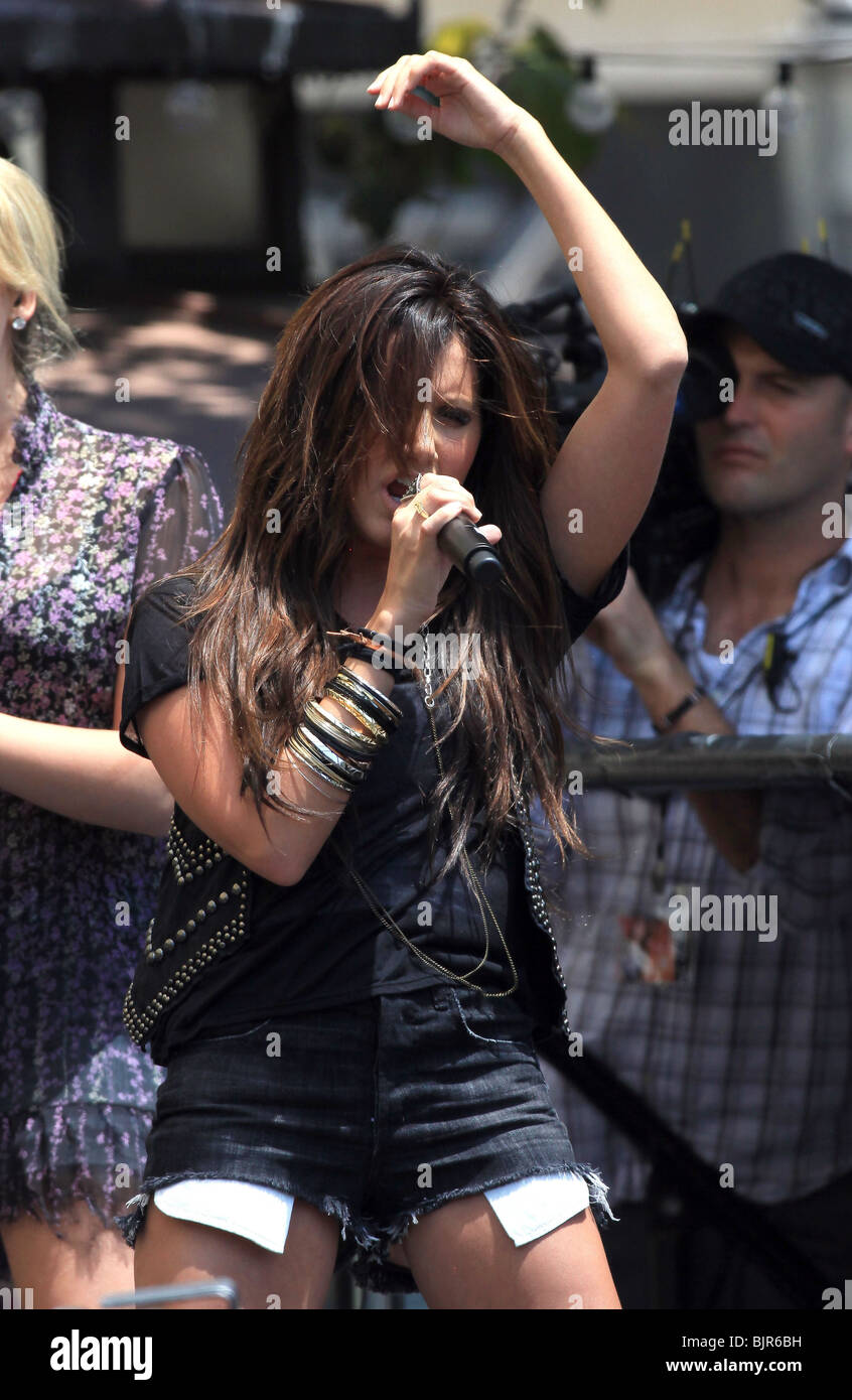 ASHLEY TISDALE ASHLEY TISDALE CONCERT BEVERLY HILLS LOS ANGELES CA USA ...