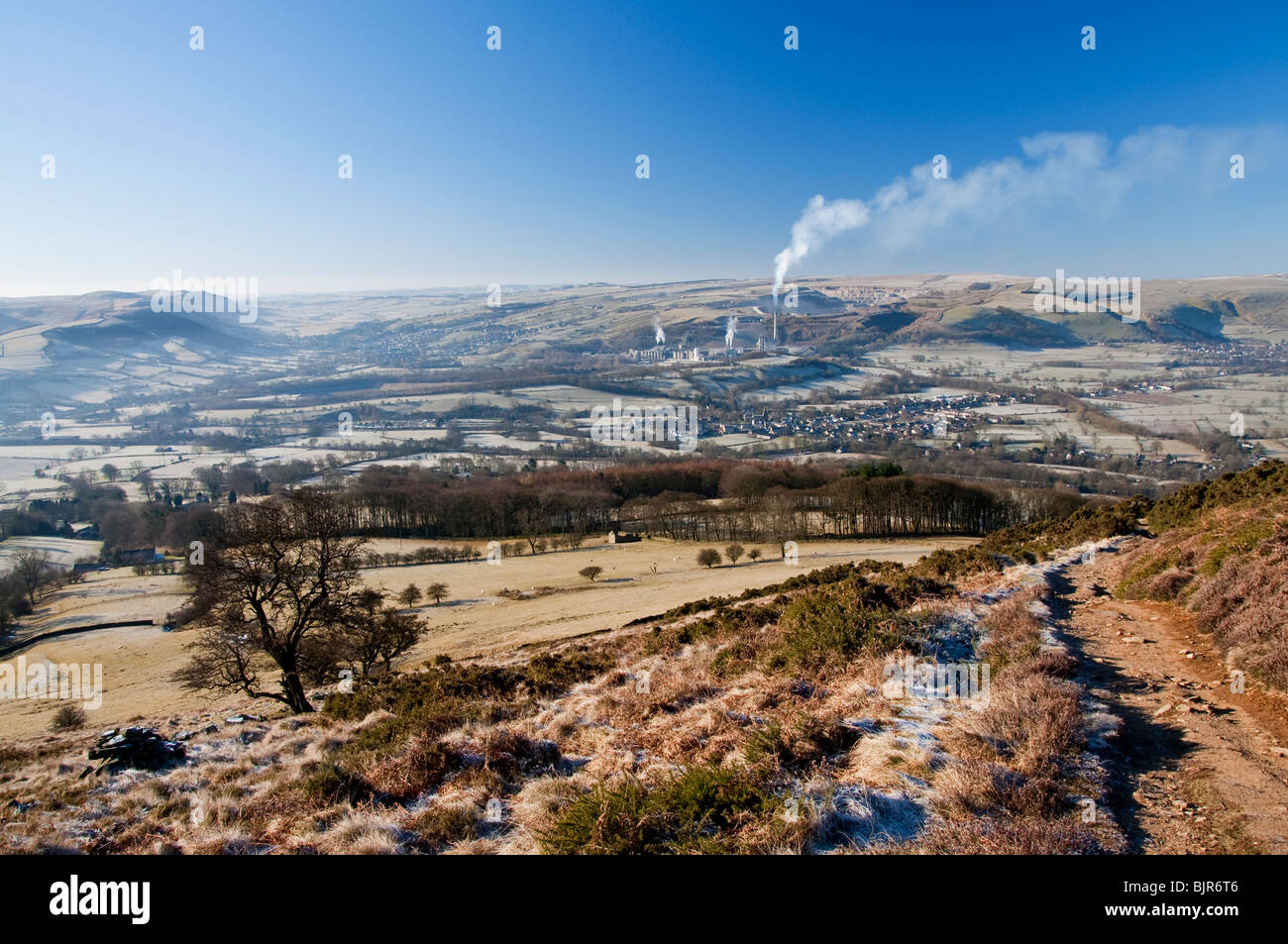 The Hope Valley from Win Hill in the Peak District Stock Photo - Alamy
