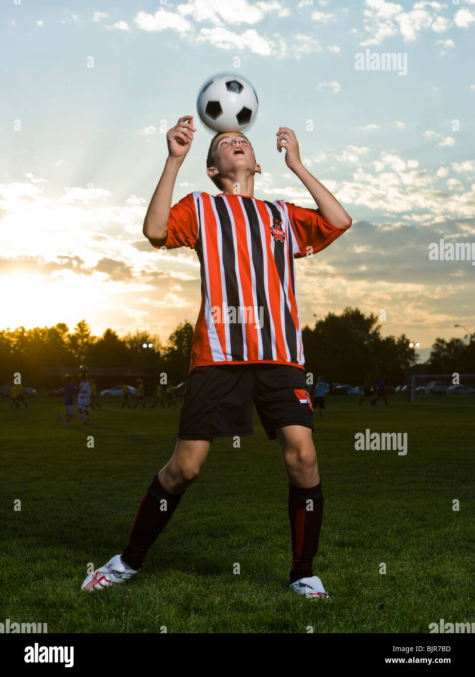 Youth soccer player hi-res stock photography and images - Alamy