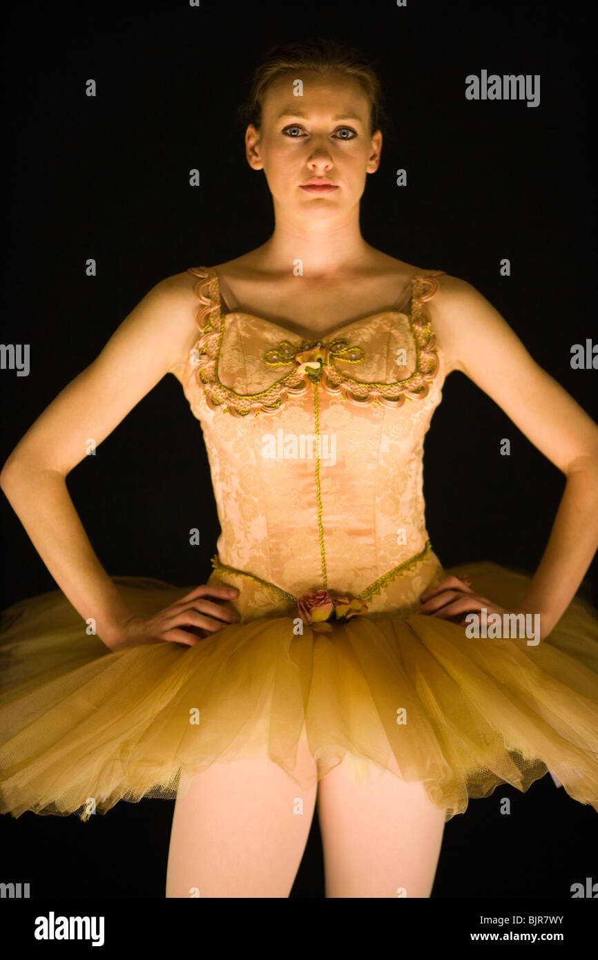 Ballet model released hi-res stock photography and images - Alamy