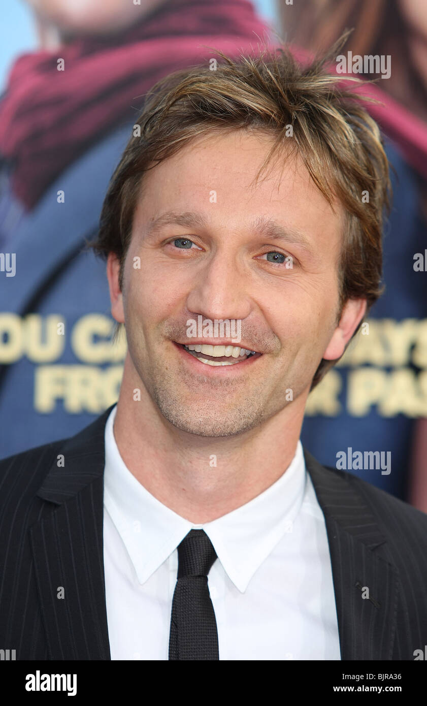 Breckin Meyer's Instagram, Twitter & Facebook on IDCrawl