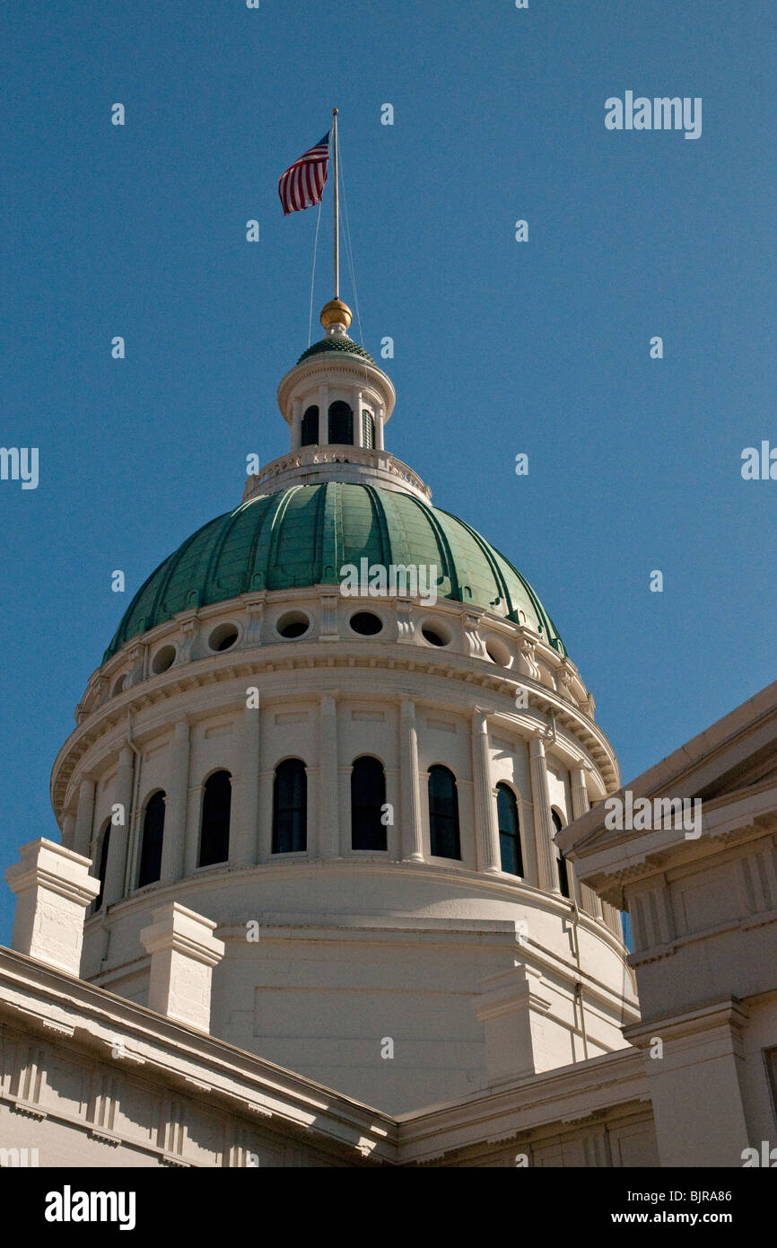 Historic St. Louis courthouse where the Dred Scott trial took place ...
