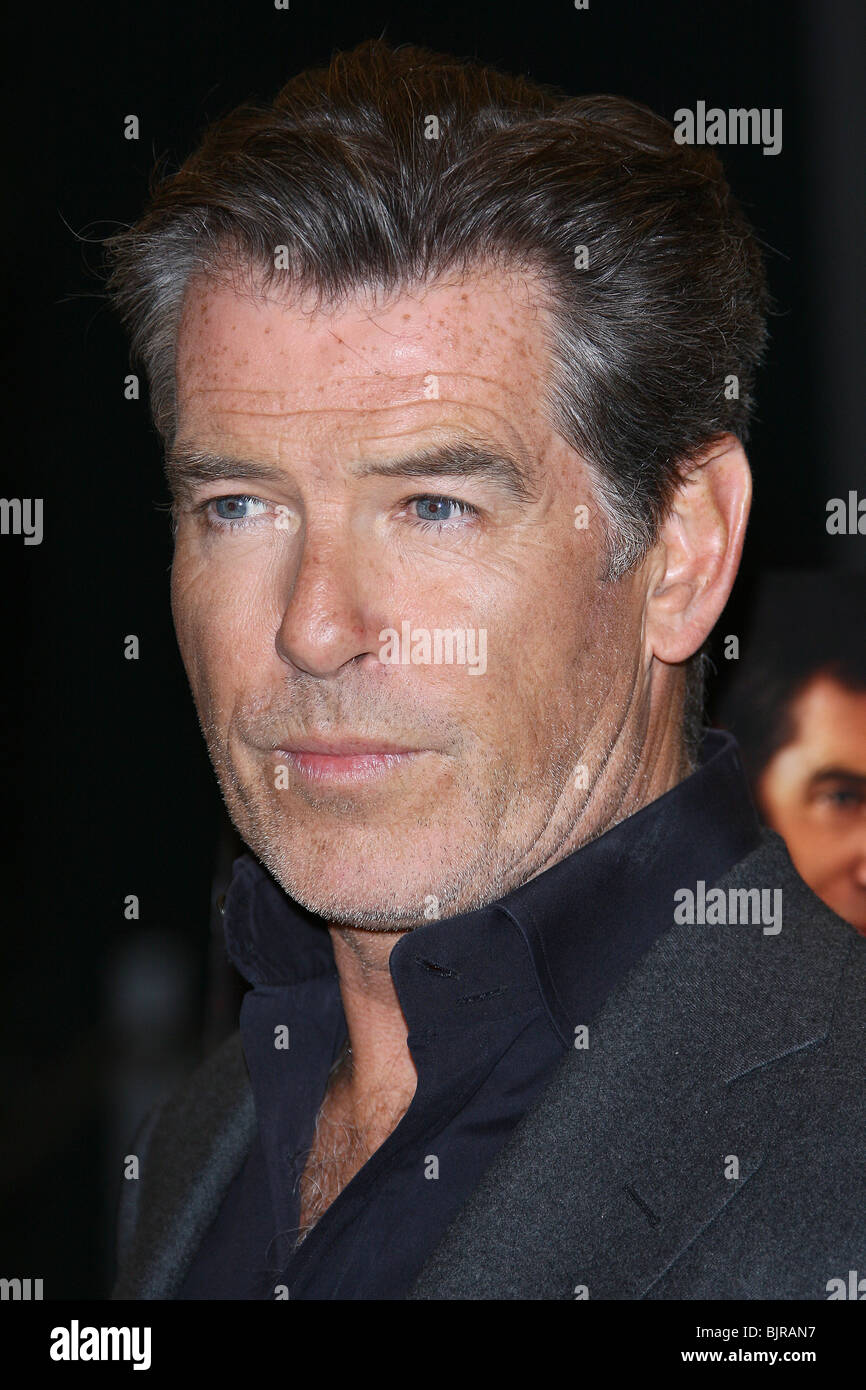 PIERCE BROSNAN THE GREATEST LOS ANGELES PREMIERE HOLLYWOOD LOS ANGELES ...