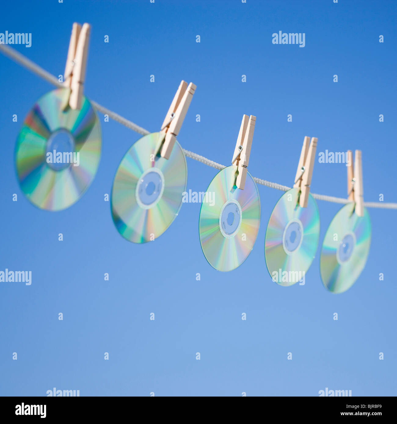 Washing line with no clothes hi-res stock photography and images - Alamy