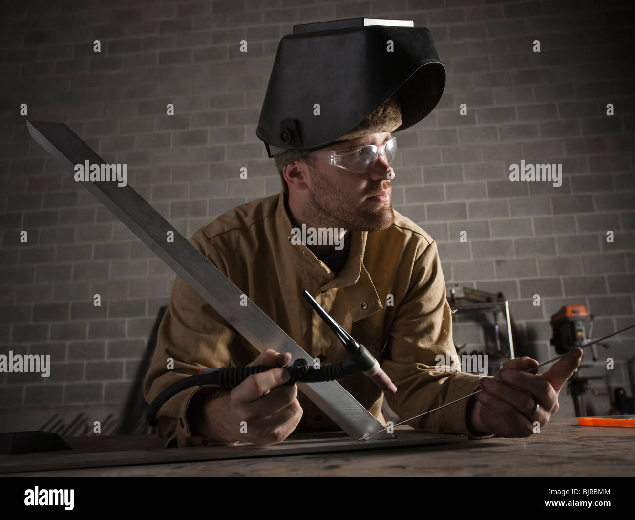Male welder hi-res stock photography and images - Alamy