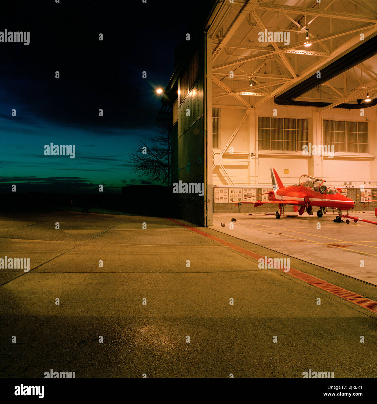 Airplane hangar night hi-res stock photography and images - Alamy
