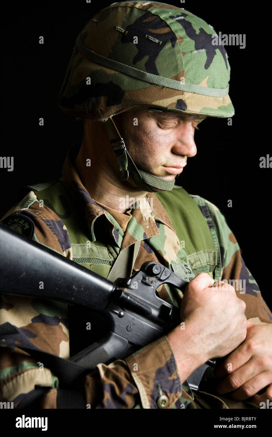 Camouflage soldiers face hi-res stock photography and images - Alamy