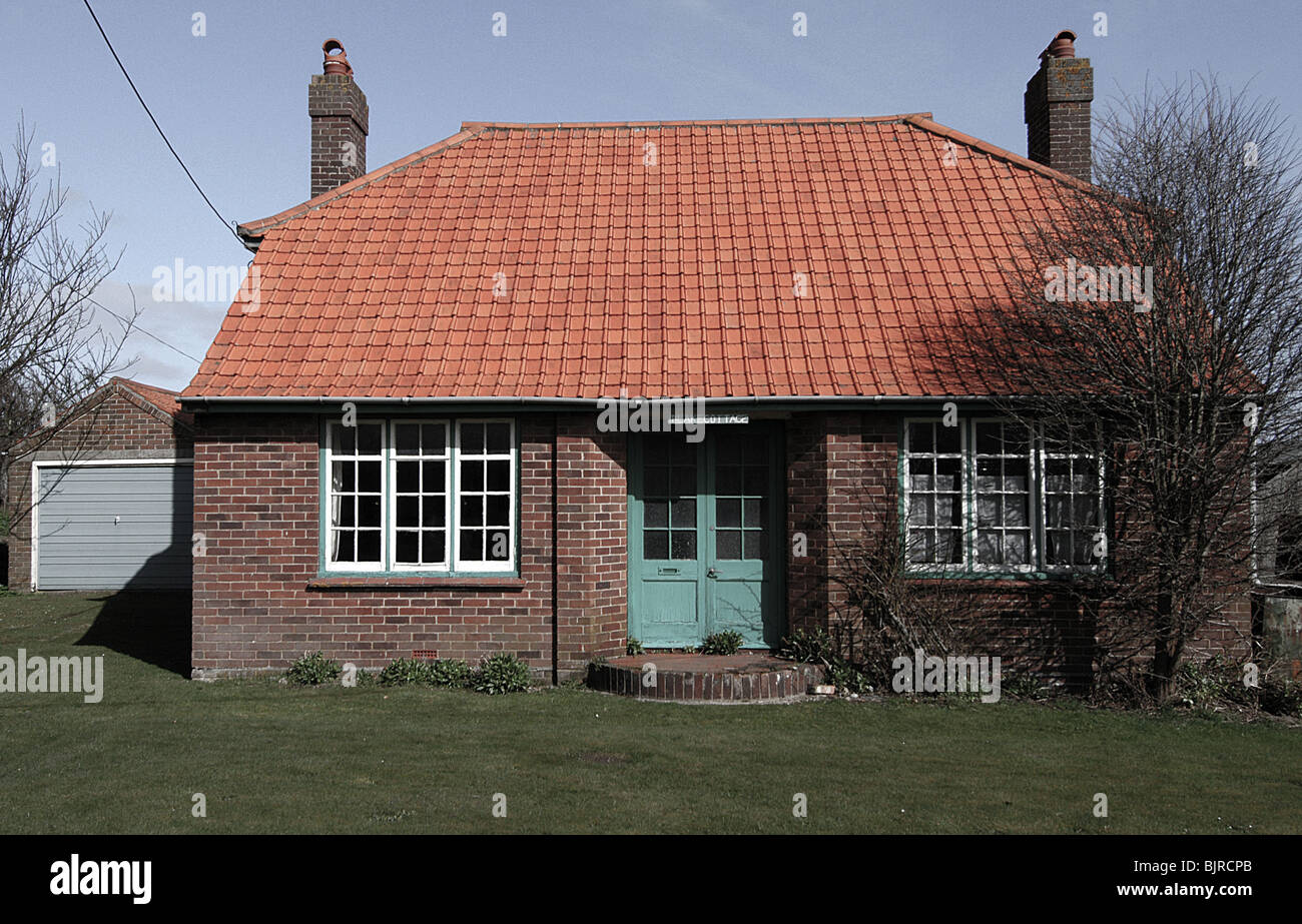 1920s bungalow hi-res stock photography and images - Alamy