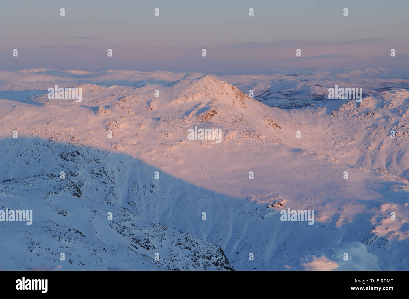 Bowfell winter snow sunset hi-res stock photography and images - Alamy