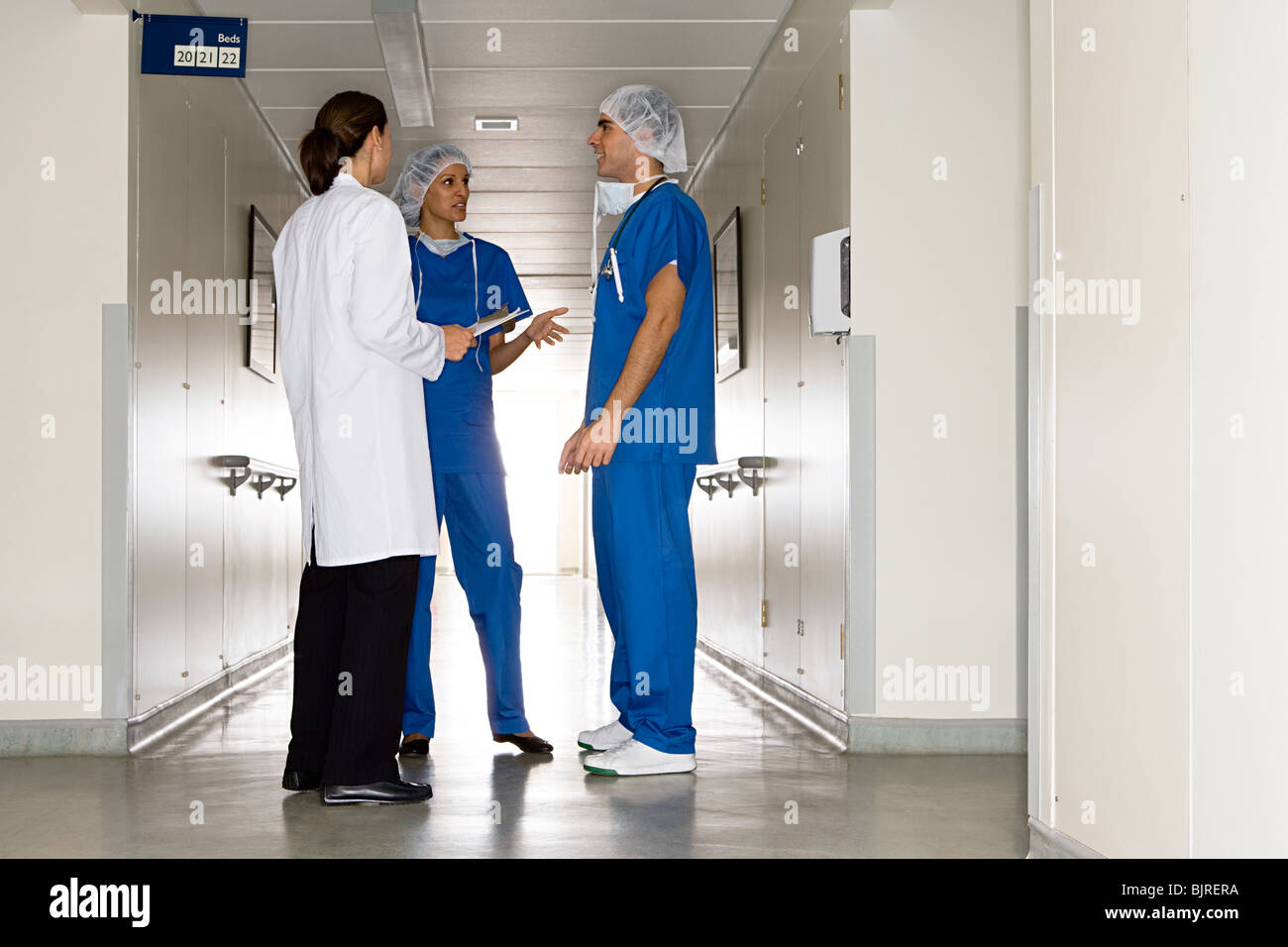 Surgeons in hospital corridor hi-res stock photography and images - Alamy