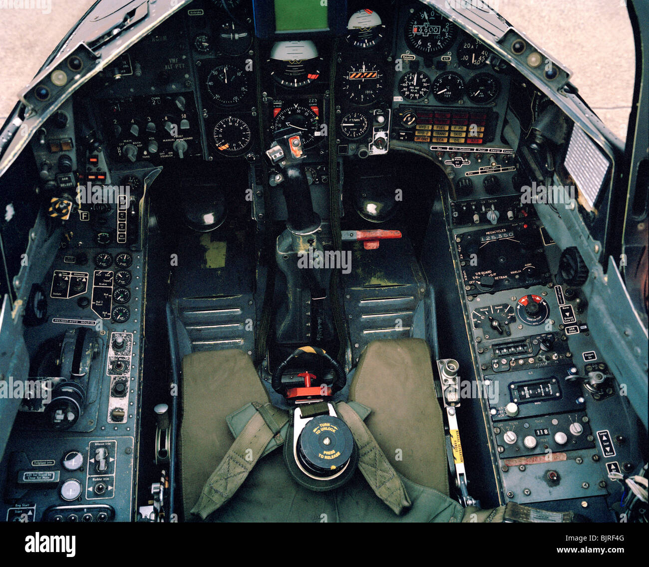Bae hawk cockpit hi-res stock photography and images - Alamy
