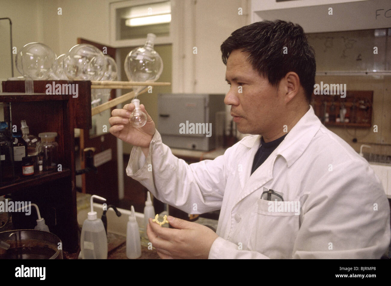 Undergraduate chemistry hi-res stock photography and images - Alamy