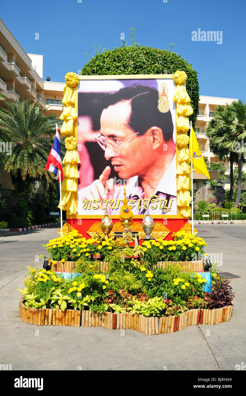 King of Thailand Bhumibol Adulyadej Rama IX Stock Photo - Alamy