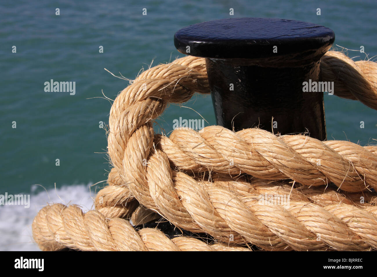 A ship rope. Safety concept Stock Photo - Alamy
