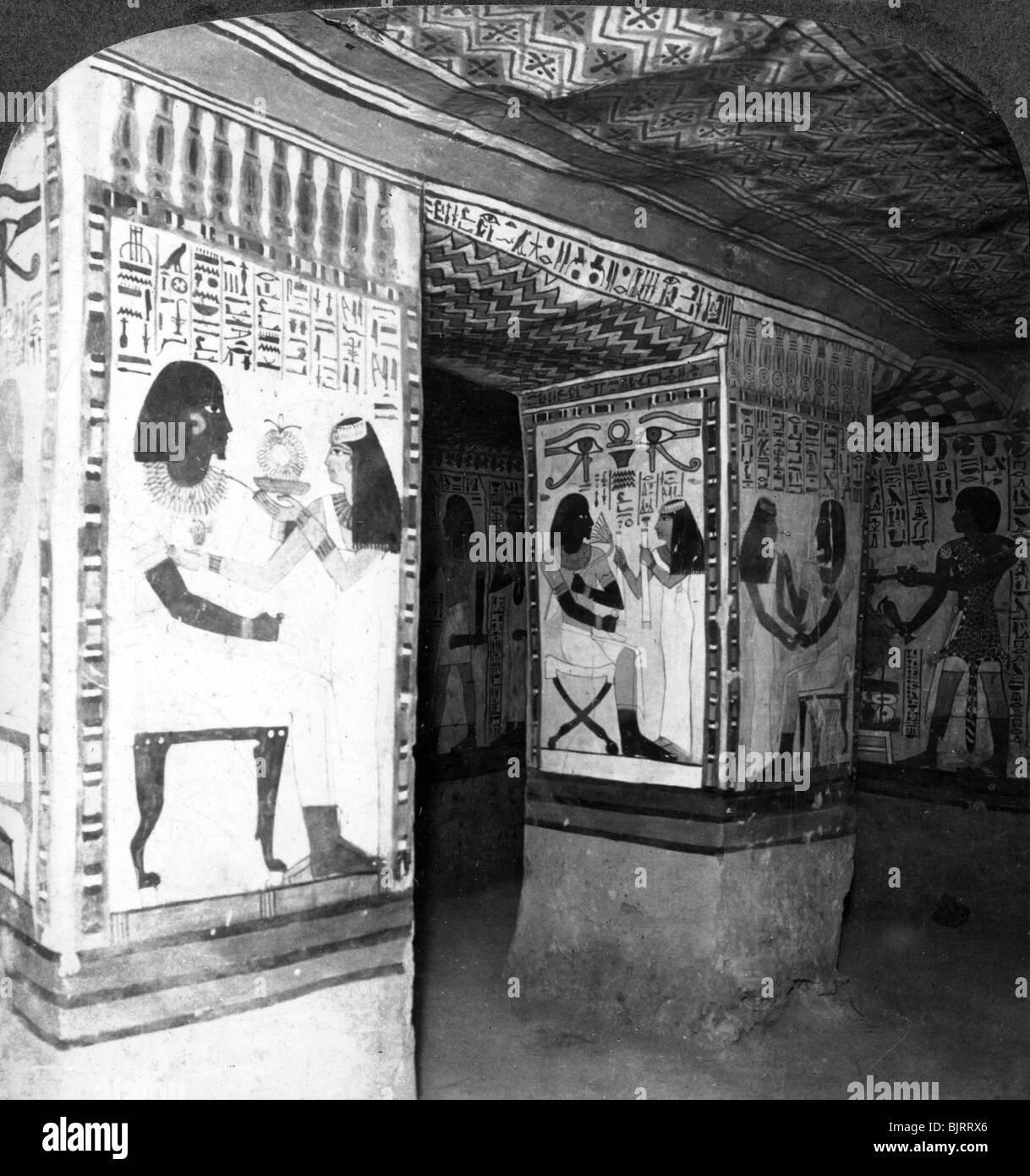 Mausoleum chamber hi-res stock photography and images - Alamy