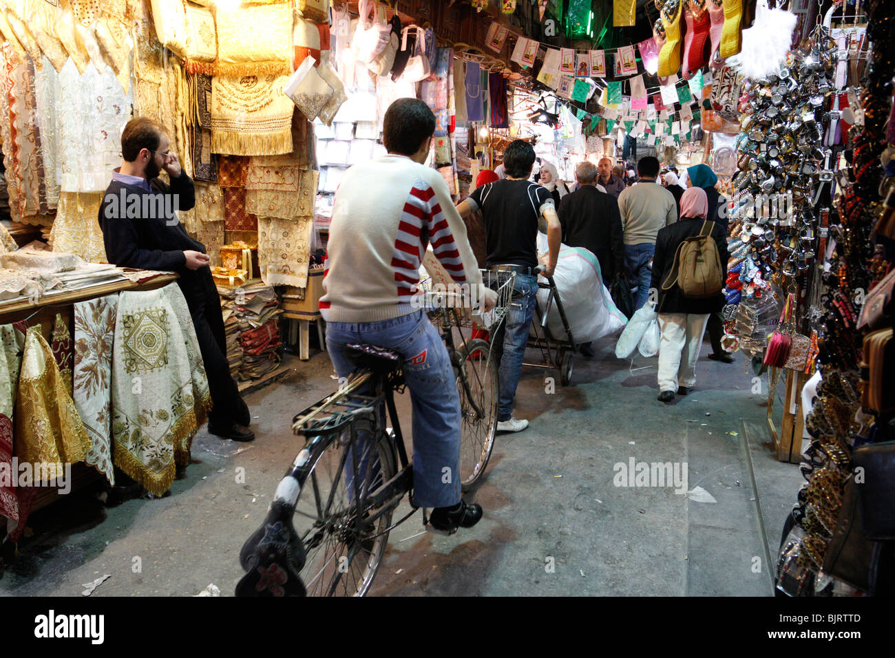 Hamadyeh hi-res stock photography and images - Alamy