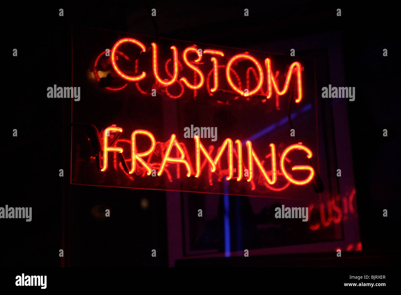 Custom framing hi-res stock photography and images - Alamy