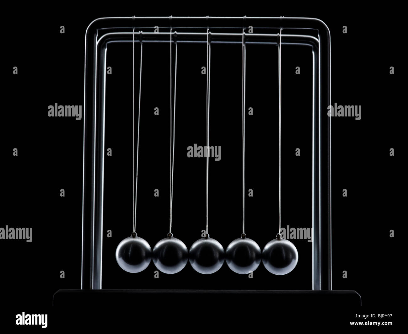 Newtons cradle hi-res stock photography and images - Alamy