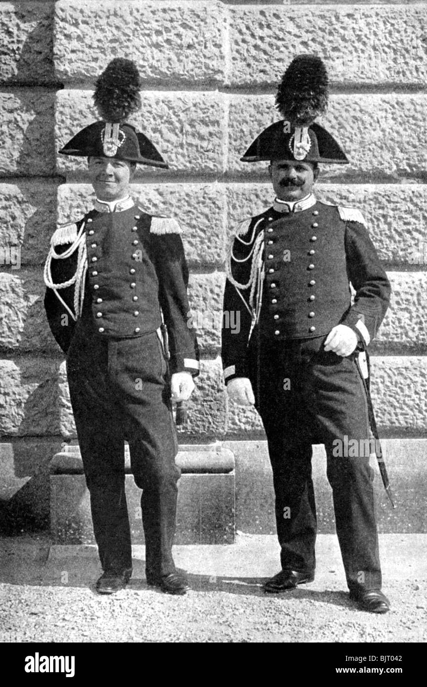 Italian police uniform hi-res stock photography and images - Alamy Italian police uniform hi-res stock photography and images - Alamy