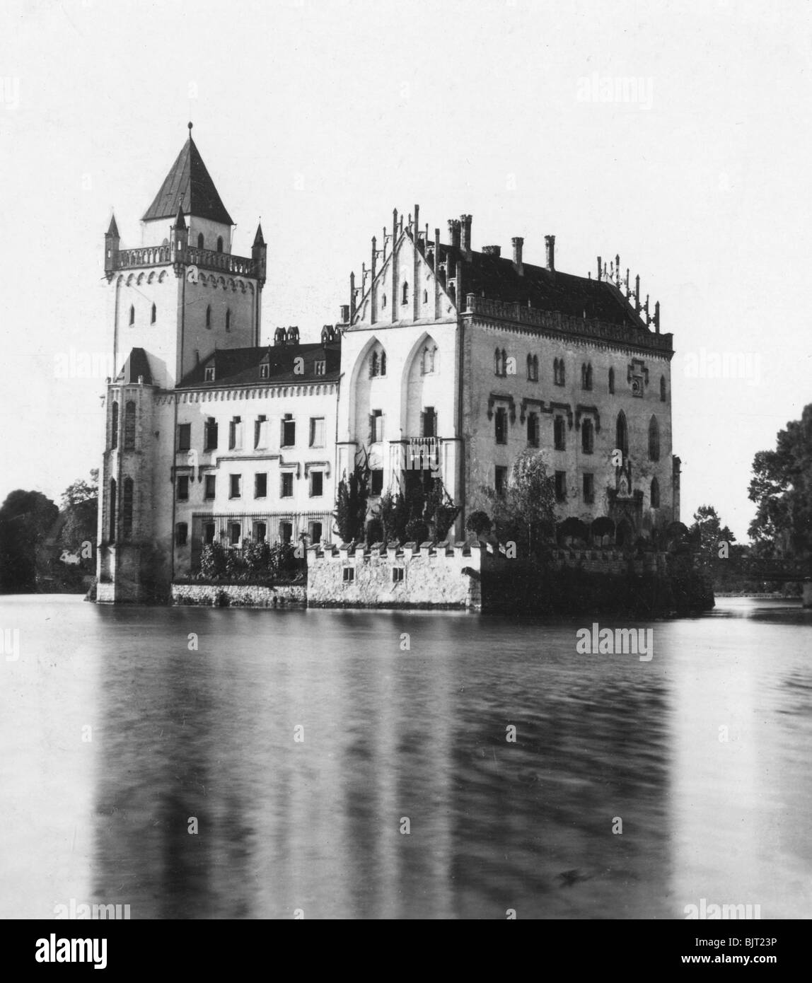 Anif palace hi-res stock photography and images - Alamy