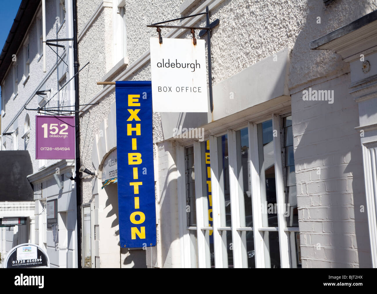 Exhibition sign hi-res stock photography and images - Alamy