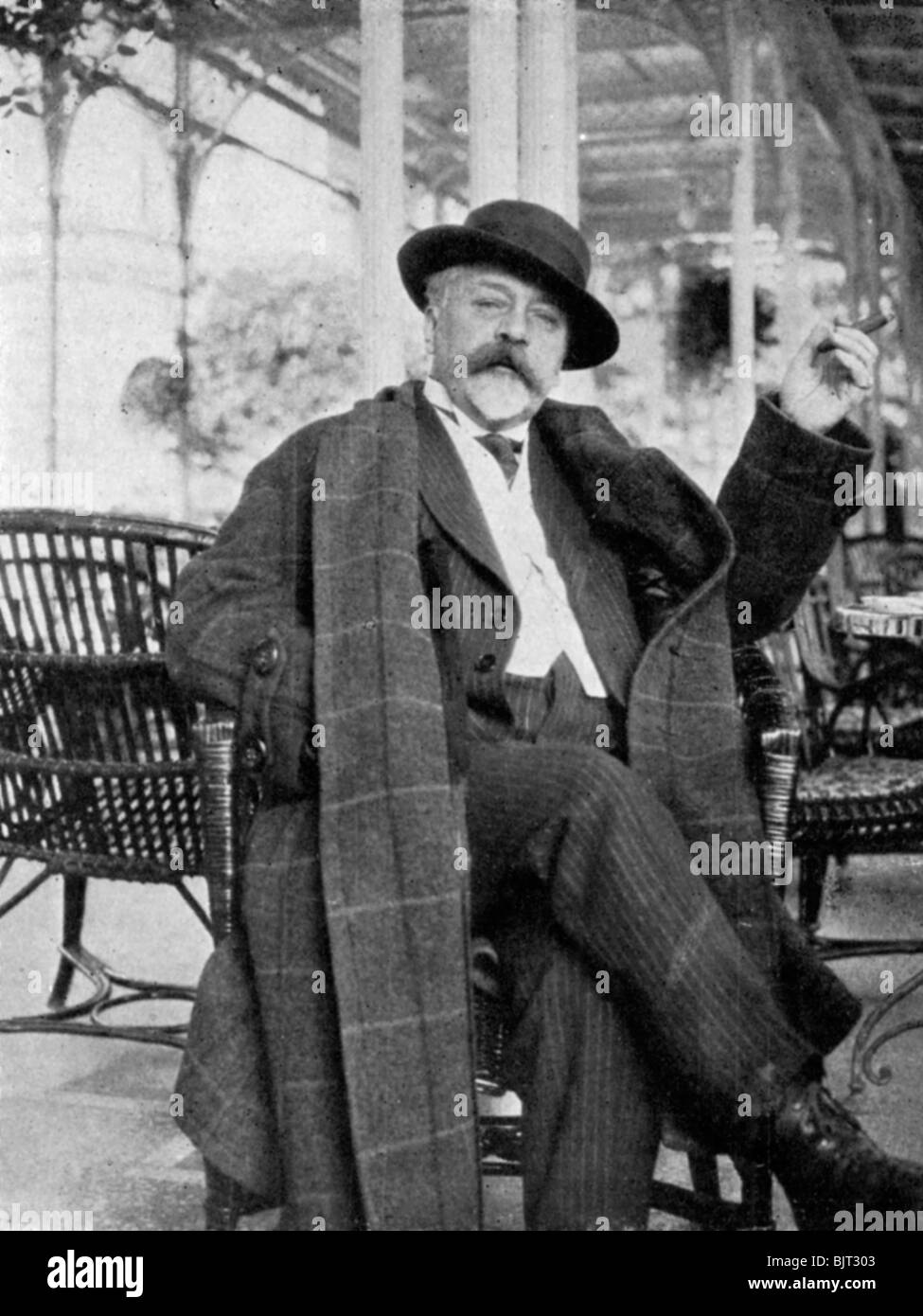 Unknown musician Black and White Stock Photos & Images - Alamy