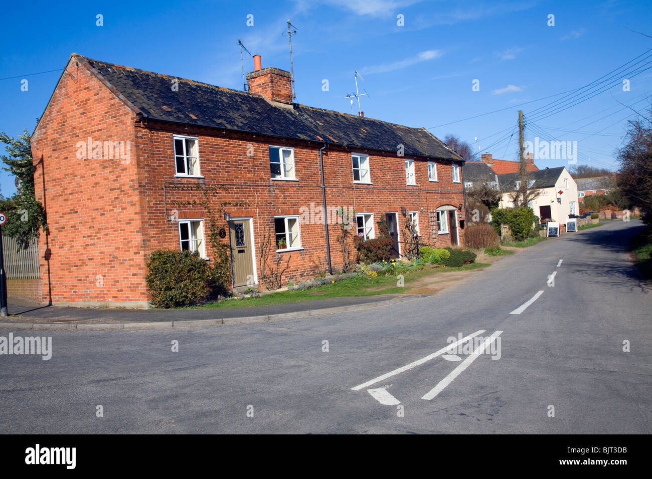 Snape village hi-res stock photography and images - Alamy
