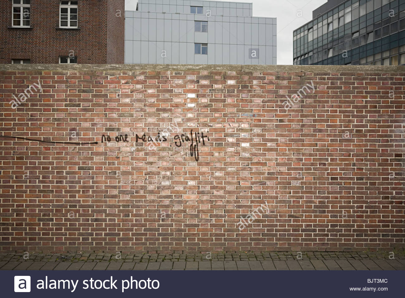 Graffiti Outside Outdoors Exterior Outdoor Stock Photos & Graffiti ...