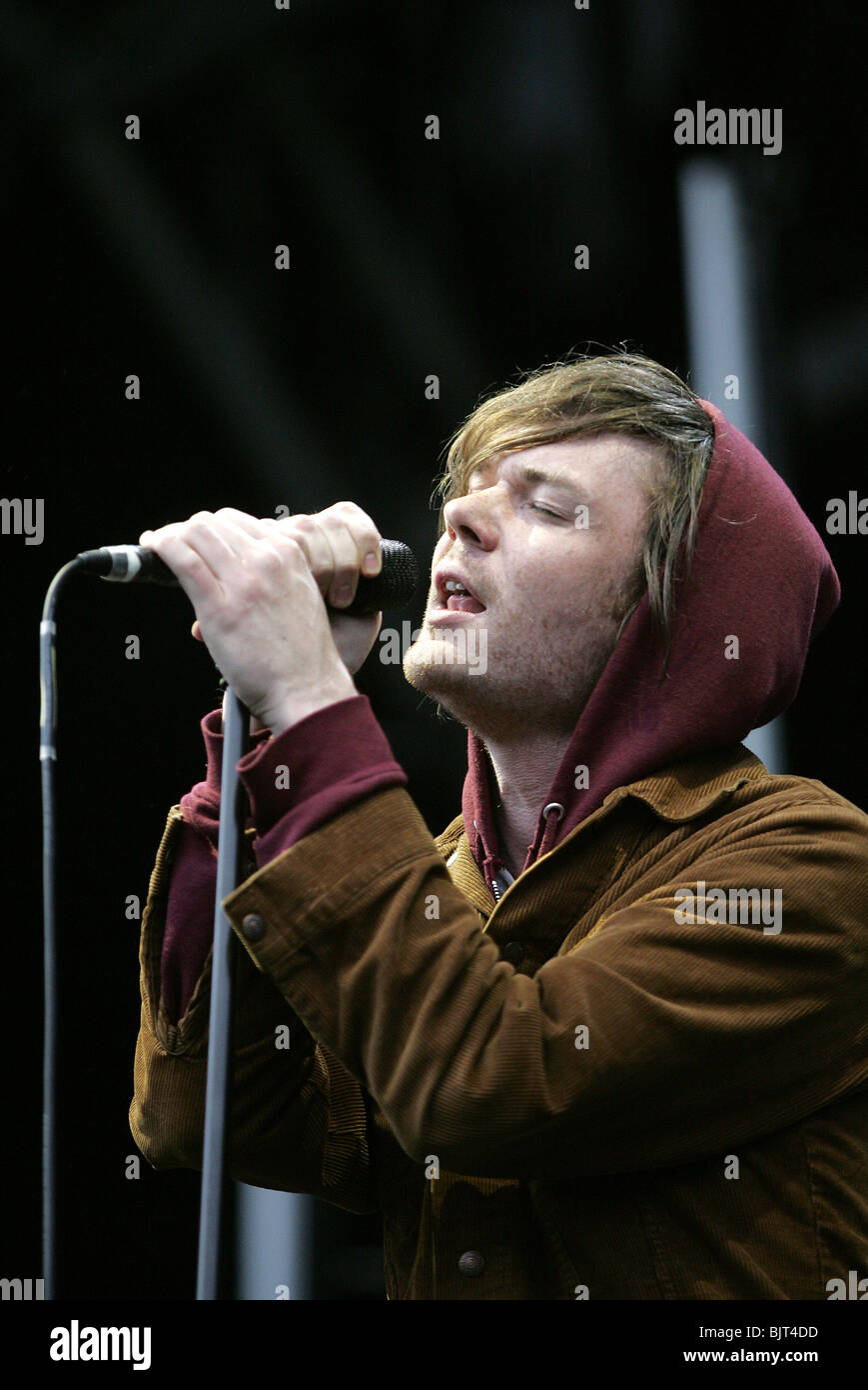RODDY WOOMBLE R.E.M CONCERT HULL KC STADIUM 05 July 2005 Stock Photo ...