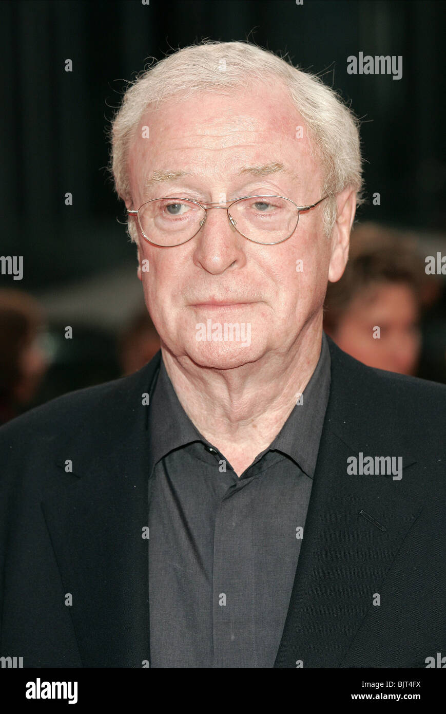Michael caine batman begins 2005 hi-res stock photography and images ... Michael caine batman begins 2005 hi-res stock photography and images ...