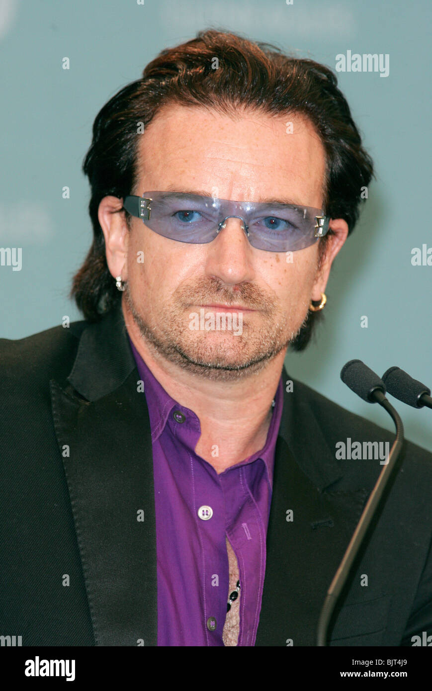 Bono g8 summit 2005 gleneagles hi-res stock photography and images - Alamy