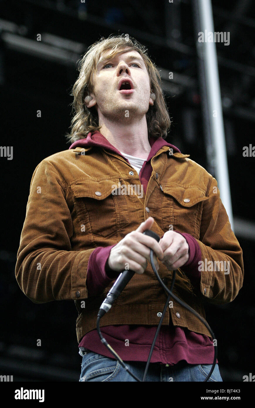 RODDY WOOMBLE R.E.M CONCERT HULL KC STADIUM 05 July 2005 Stock Photo ...