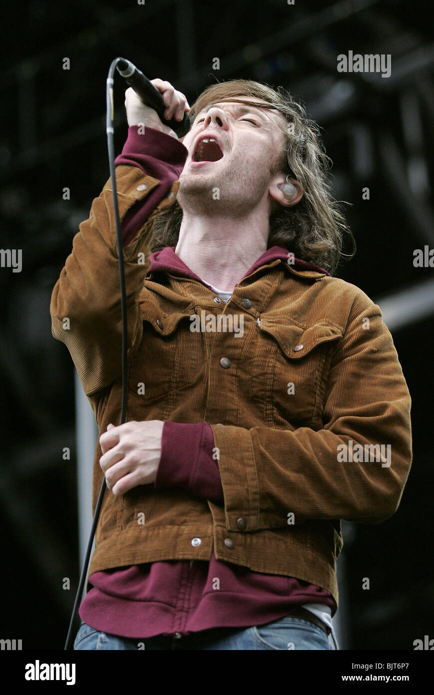 RODDY WOOMBLE R.E.M CONCERT HULL KC STADIUM 05 July 2005 Stock Photo ...